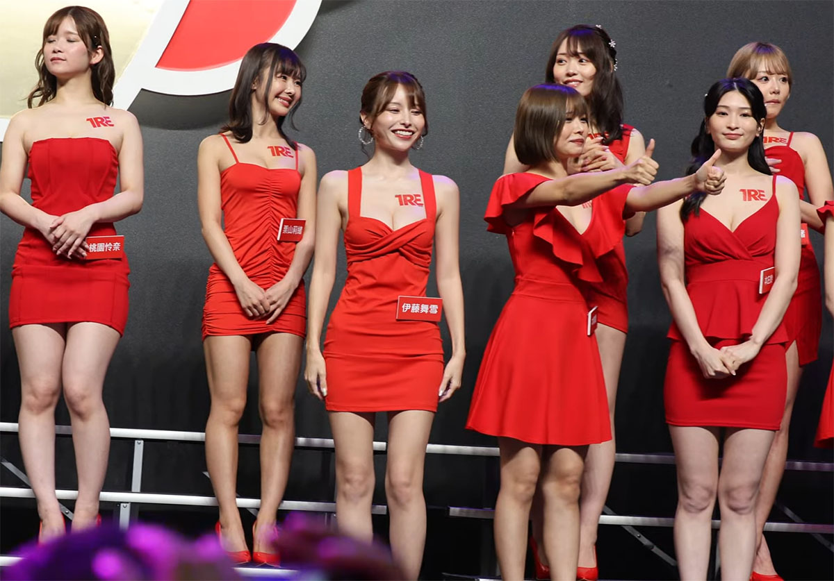 대만 레드(성인) 엑스포 일본 AV 여배우 몸매 탑10, 최장신은? | 김타쿠닷컴